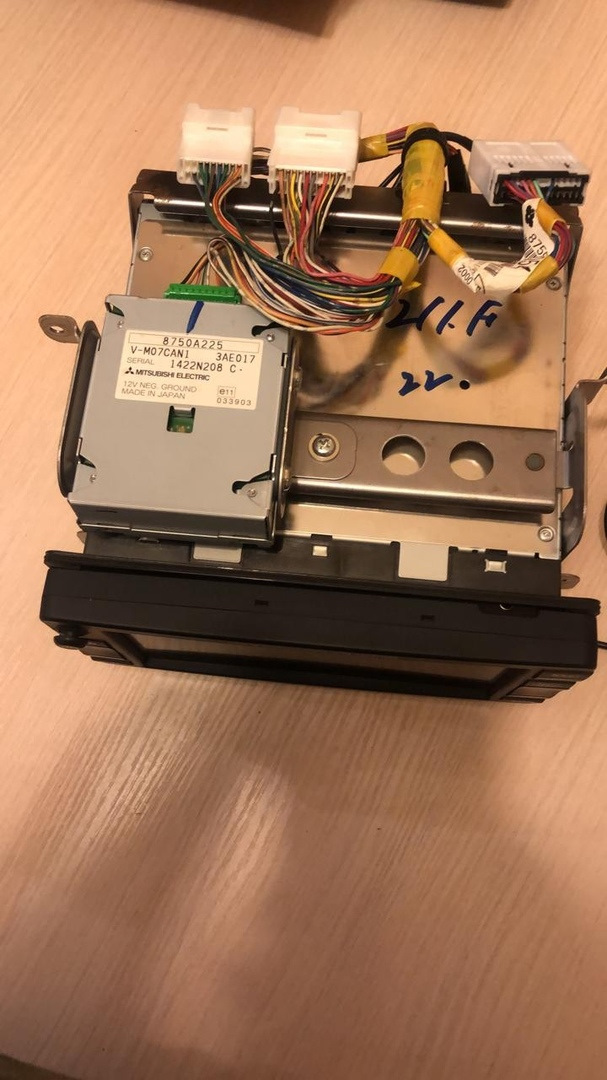 Заднее стекло AS3 + щиток заднего стекла — BMW 5 series (E60), 3 л ...