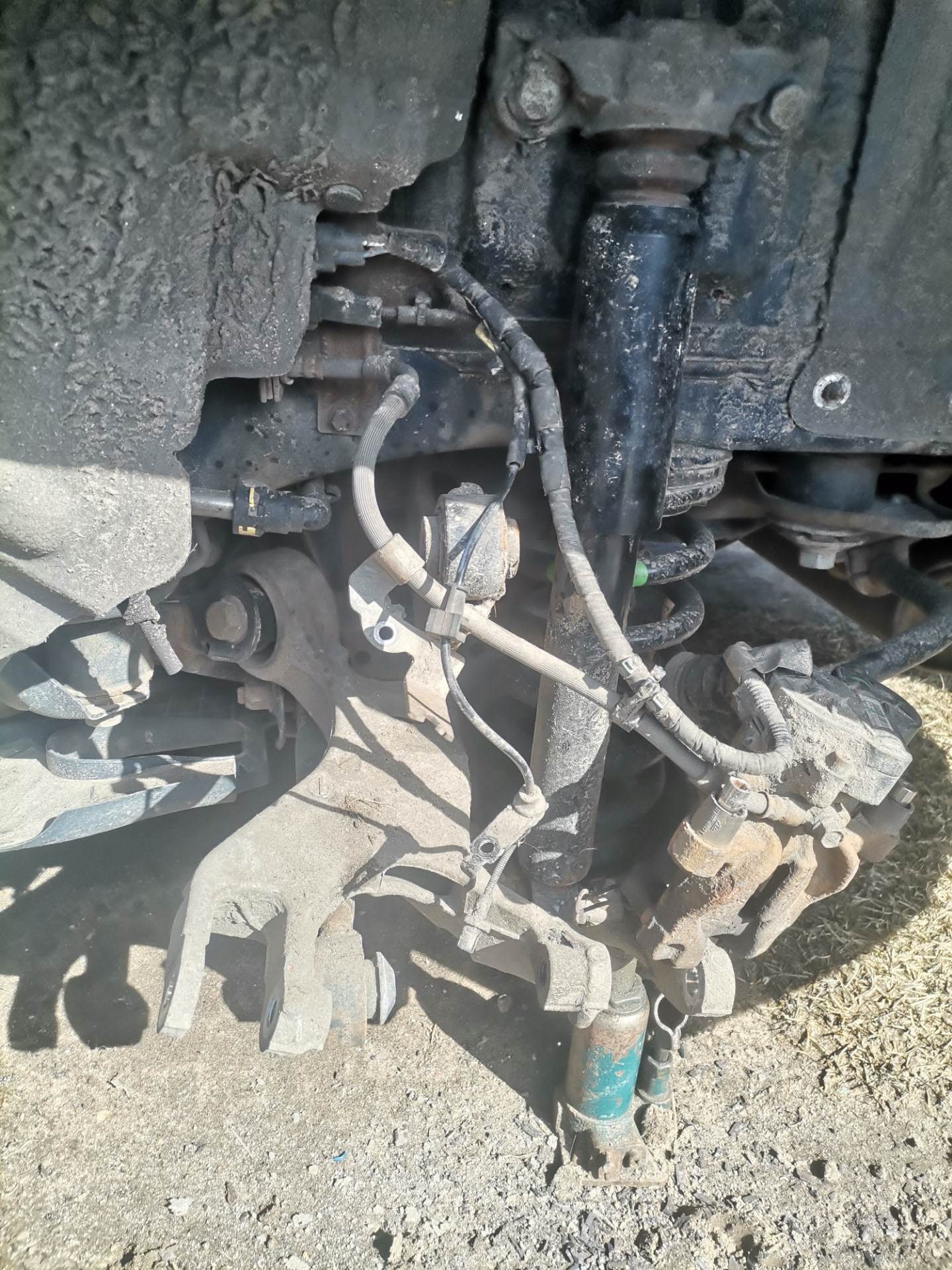 Сайлентблок задней подвески. — Ford Mondeo V, 1,5 л, 2015 года ...