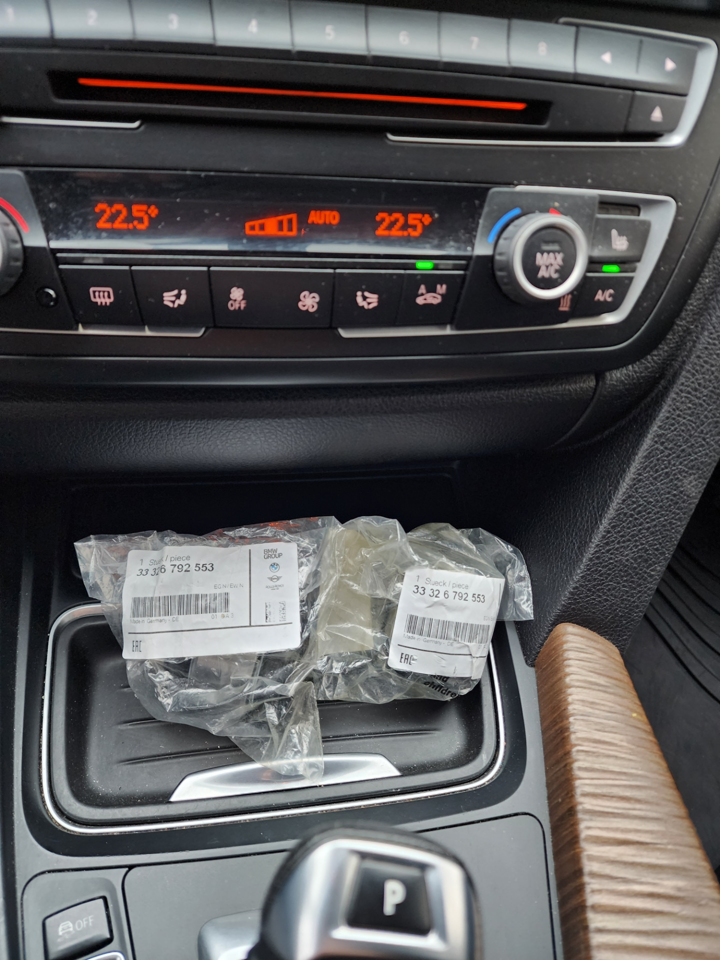 Устранение скрипов и замена акб — BMW 3 series (F30), 2 л, 2013 года ...