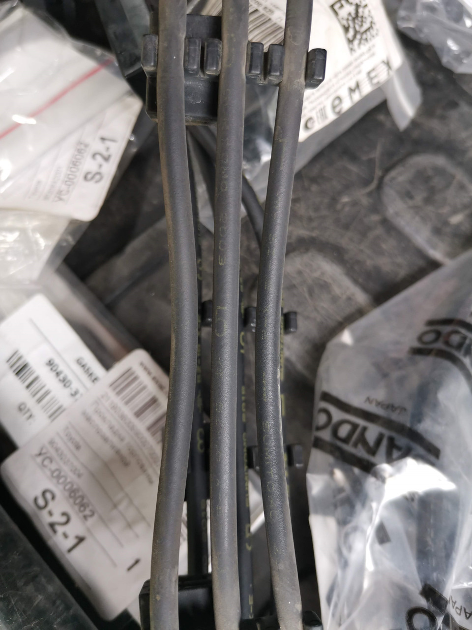 Колпачки катушек, броне провода, маф, свечи, топливный фильтр — Toyota ...