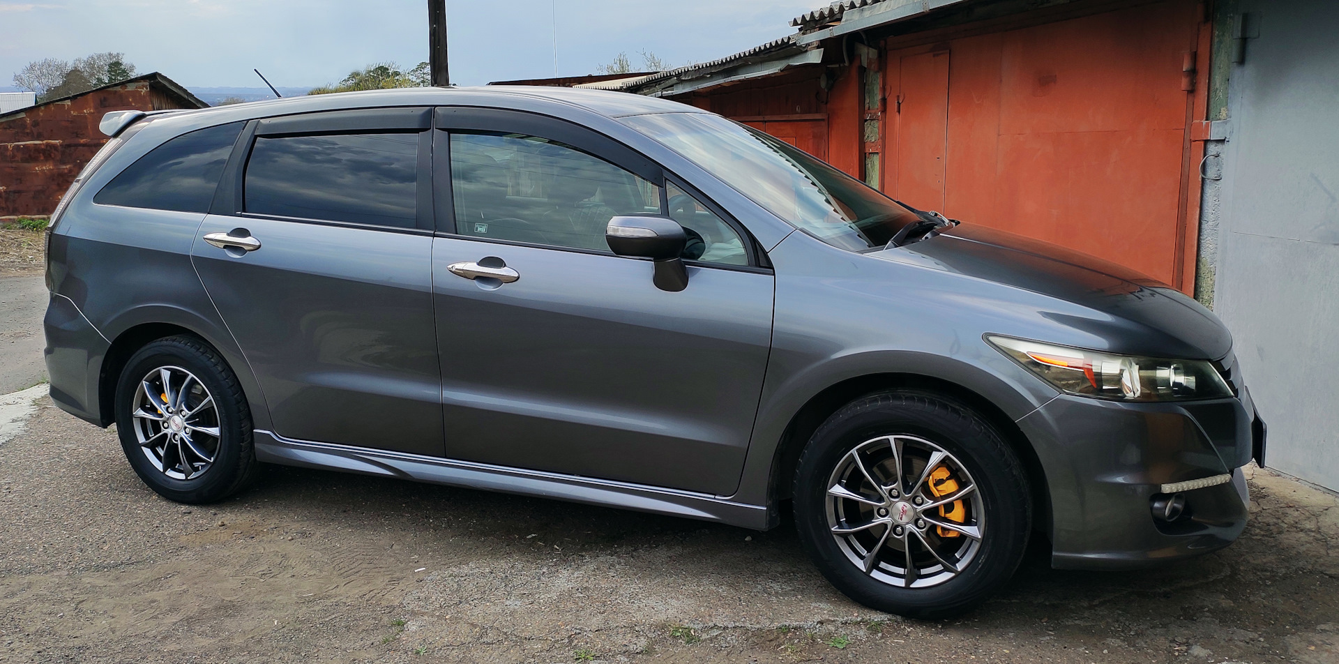 Жертвы во имя комфорта — Honda Stream (RN6-9), 1,8 л, 2010 года ...