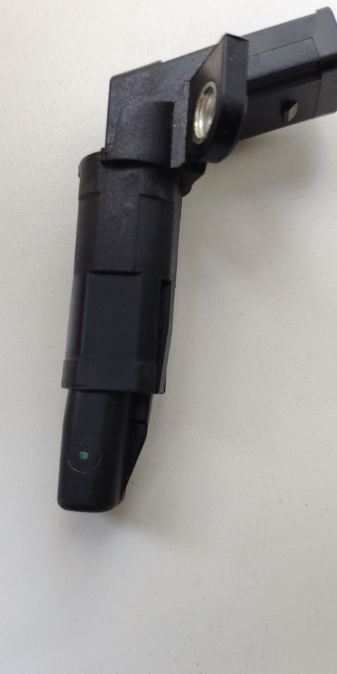 03D906433 Датчик положения коленвала VAG | Запчасти на DRIVE2