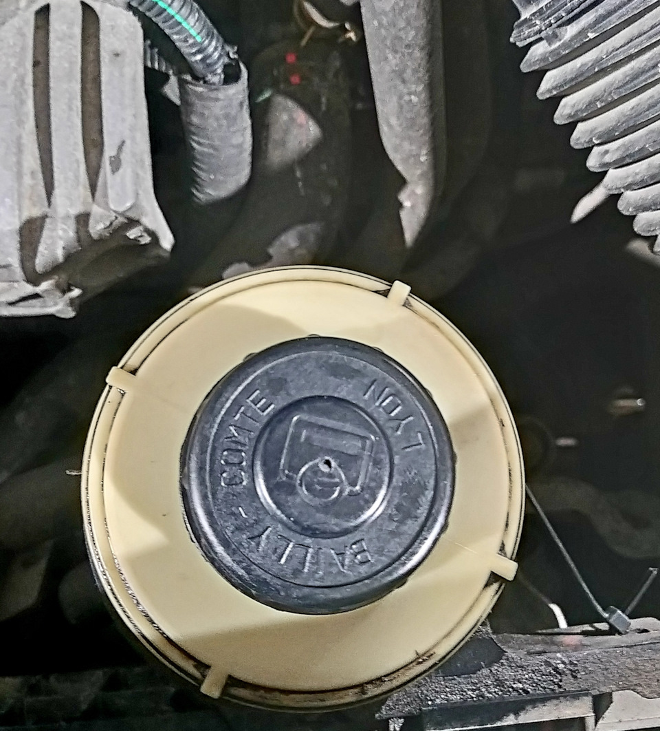 Замена Жидкости ГУР — Renault Duster (1G), 1,6 л, 2014 года | своими ...