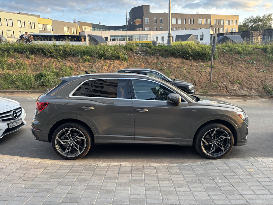 Новые диски — Audi Q3 (2G), 2 л, 2022 года | колёсные диски | DRIVE2