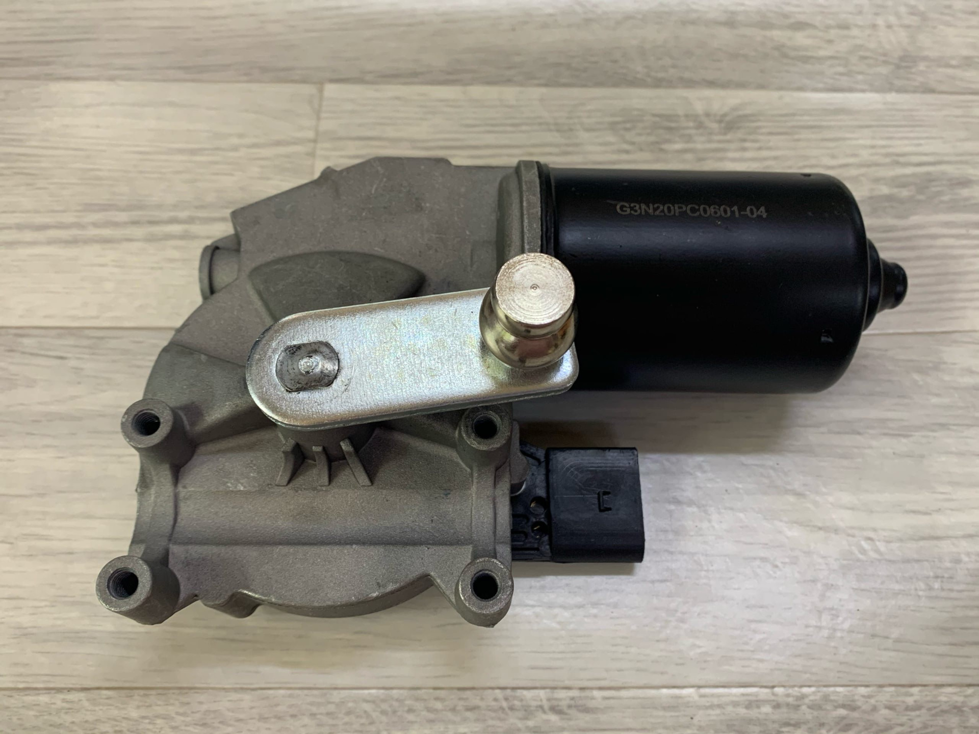 Моторчик трапеции переднего стеклоочистителя BMW Е60, Е61, Е63, Е64 ...