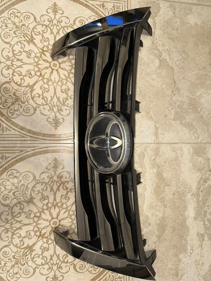 Решетка радиатора Toyota Fortuner 2 на Toyota Fortuner (2G). Б/у | 14 ...