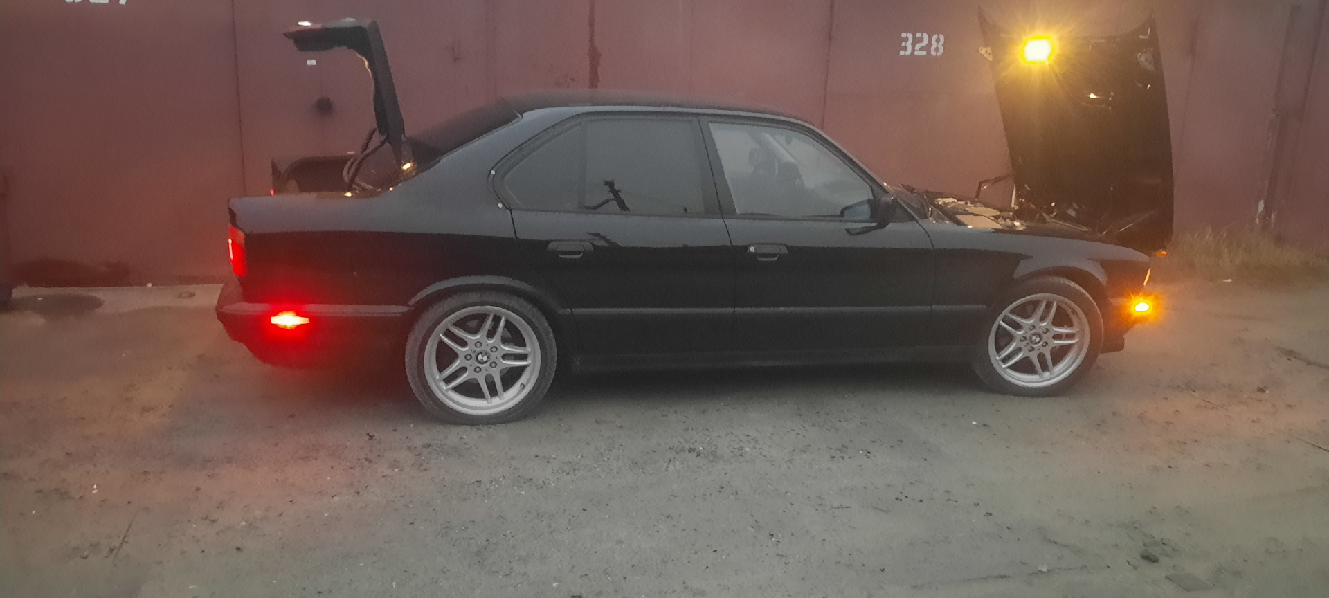 Американ лук. — BMW 5 series (E34), 4 л, 1988 года | стайлинг | DRIVE2