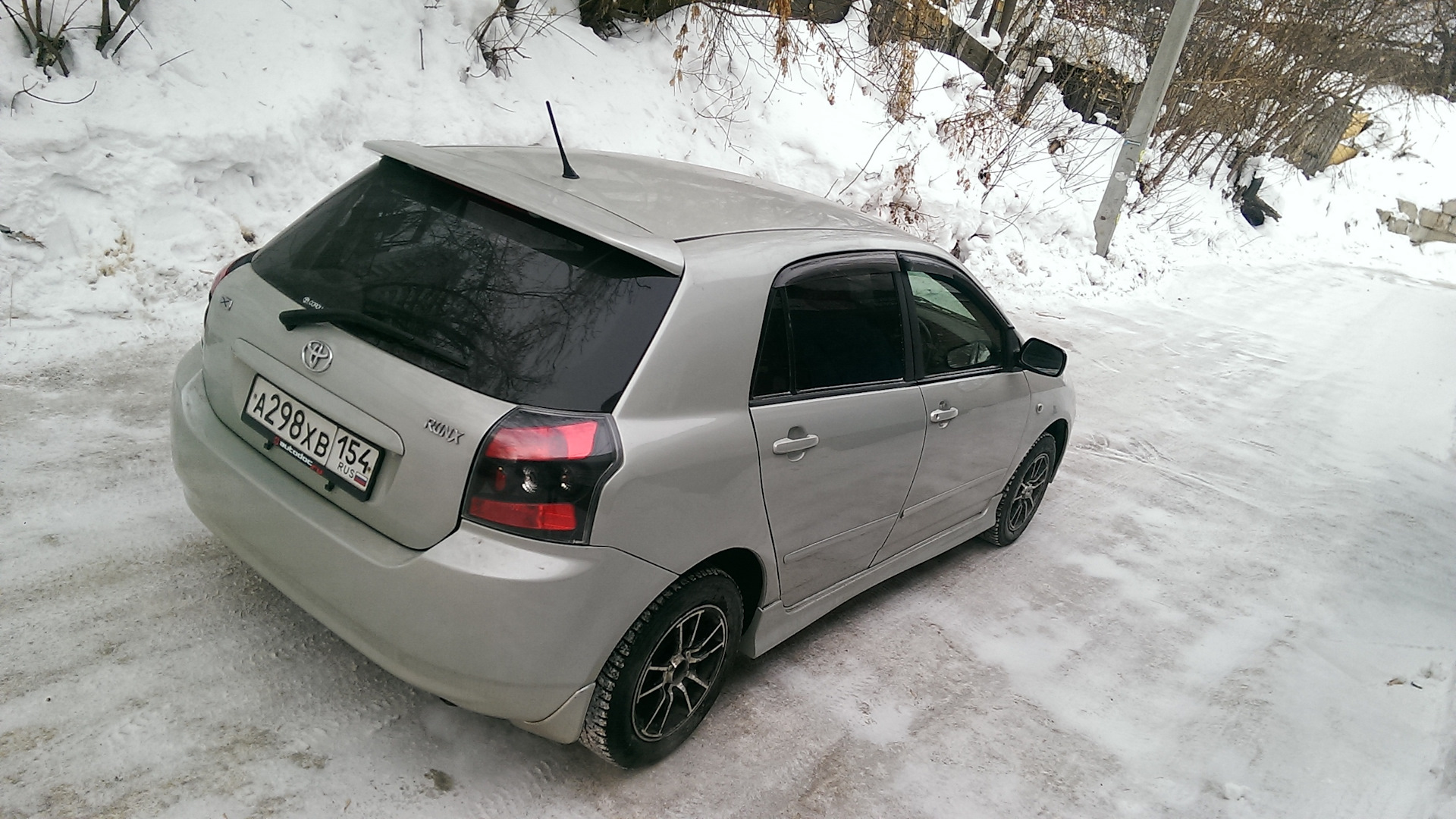 Toyota Corolla Runx 1 5 бензиновый 2002 на Drive2