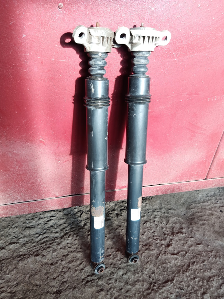 Задние амортизаторы на Peugeot 3008 (1G), Peugeot 307, Peugeot 308 (1G ...
