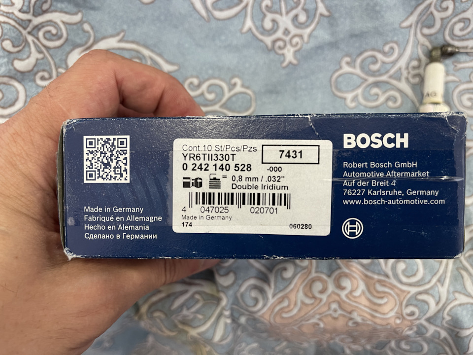 Замена родных свечей на новые BOSCH на VW Touareg FL — Volkswagen ...