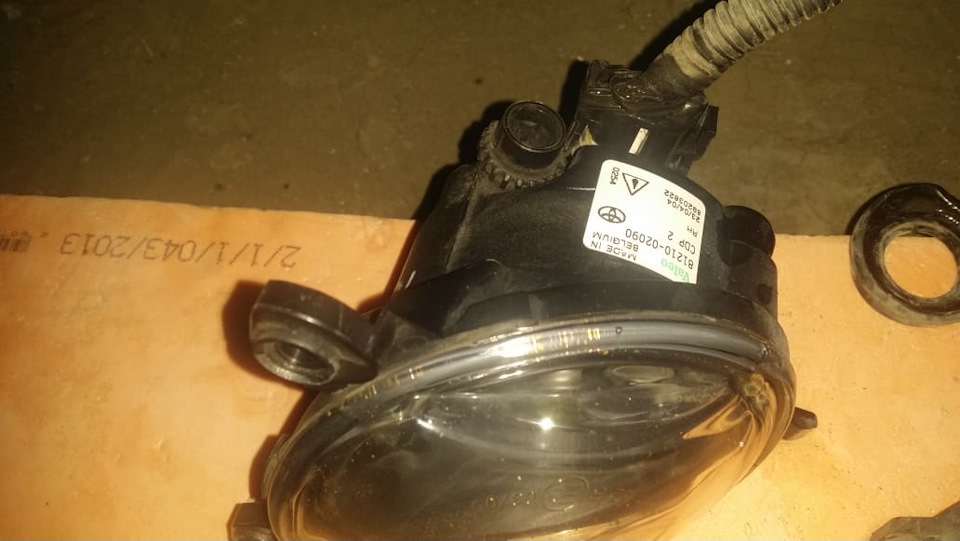 8121002090 Фара противотуманная TOYOTA LEXUS | Запчасти на DRIVE2