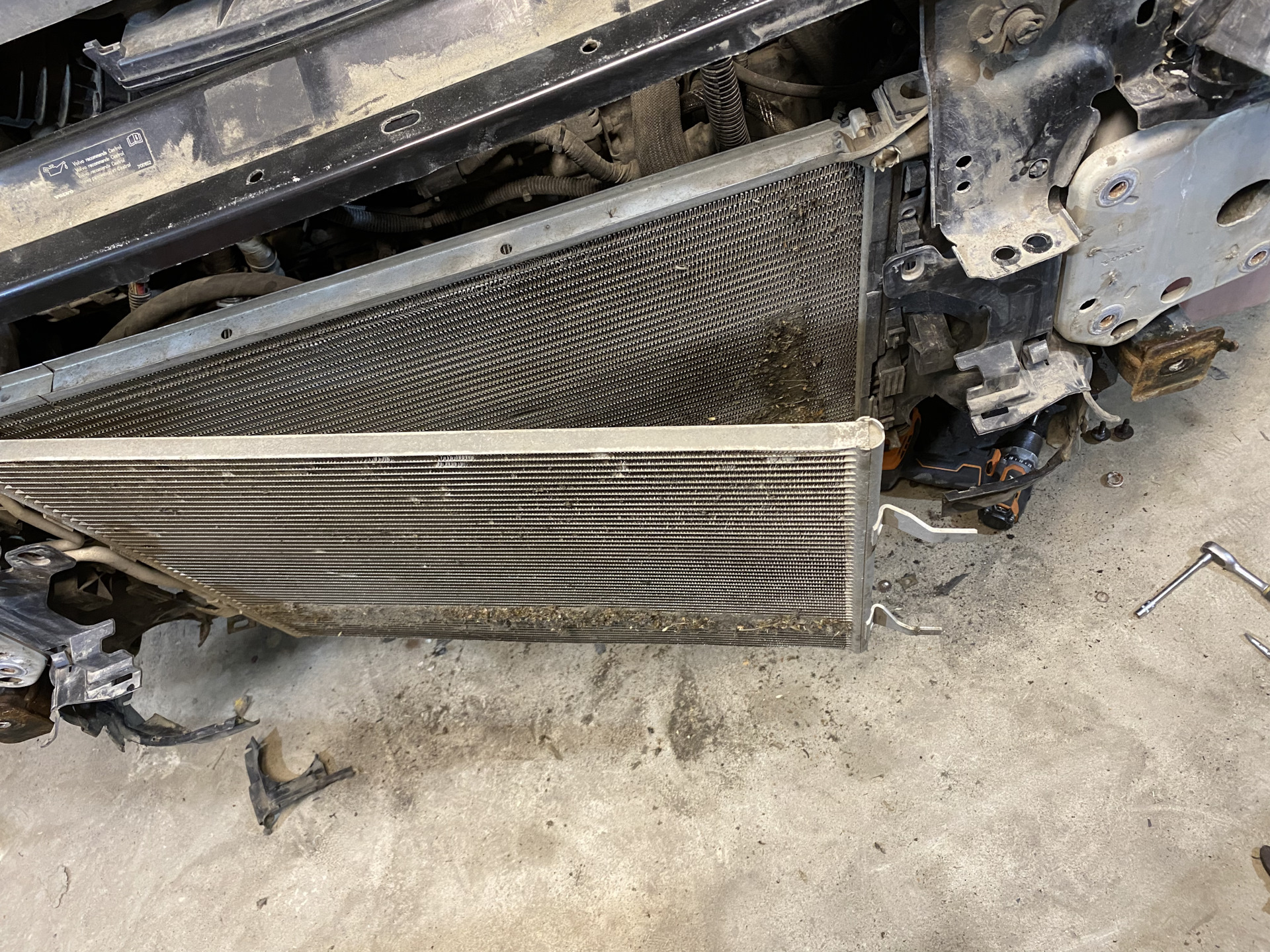 Нашлись лошадки или замена патрубка кулька — Volvo XC60 (1G), 2,4 л ...