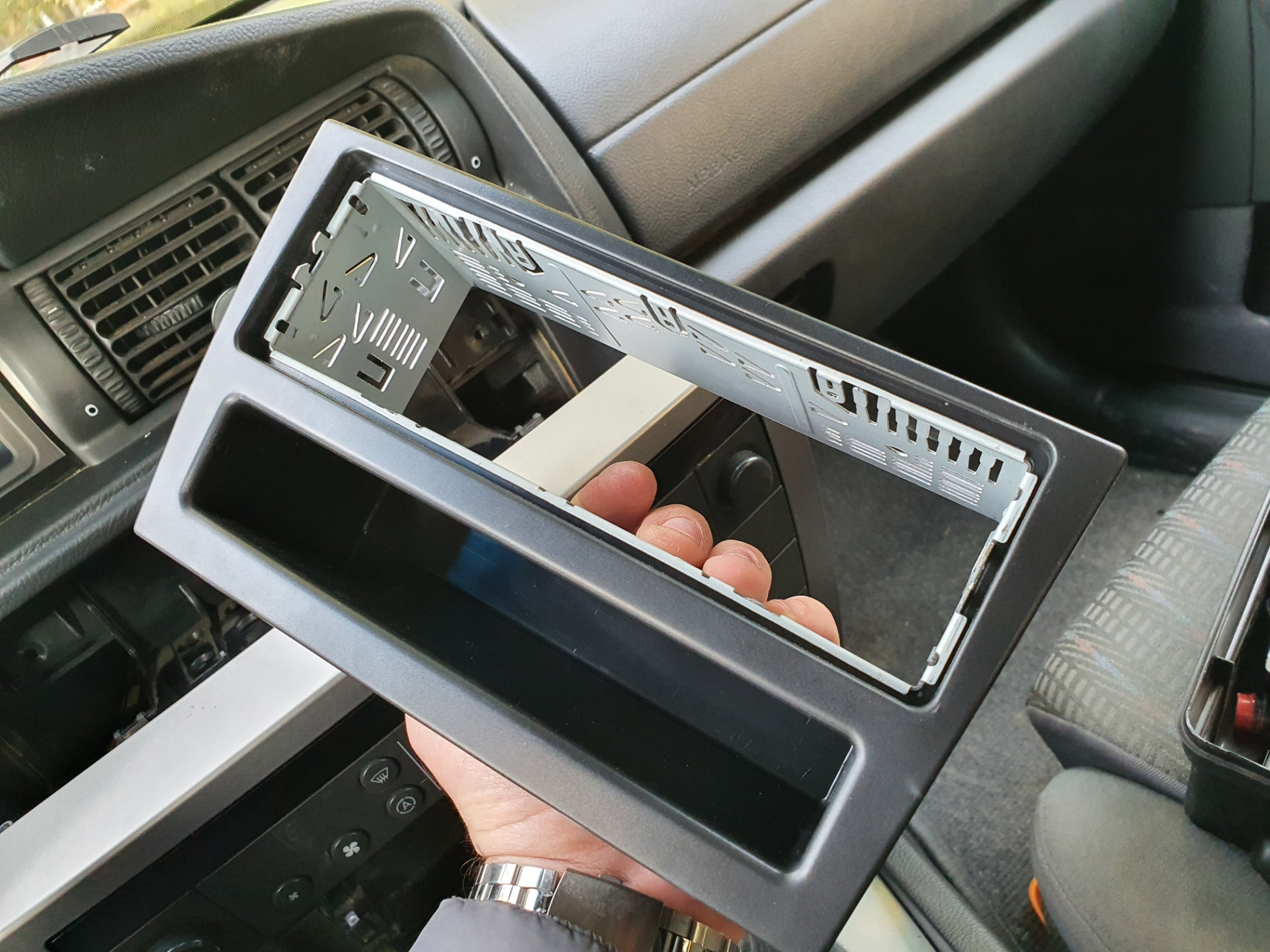 Alpine iDA-X100 — Opel Omega B, 2,2 л, 2002 года | автозвук | DRIVE2