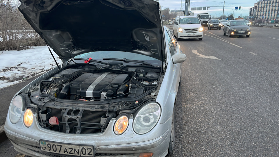 Патрубок отопителя — Mercedes-Benz E-Class (W211), 2,6 л, 2002 года ...