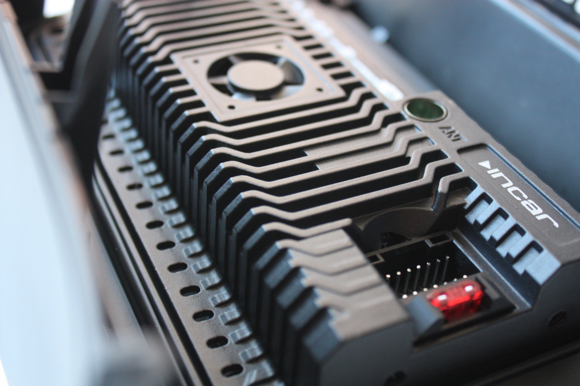 Движение вверх. Флагманская процессорная магнитола Incar TMX серии ...