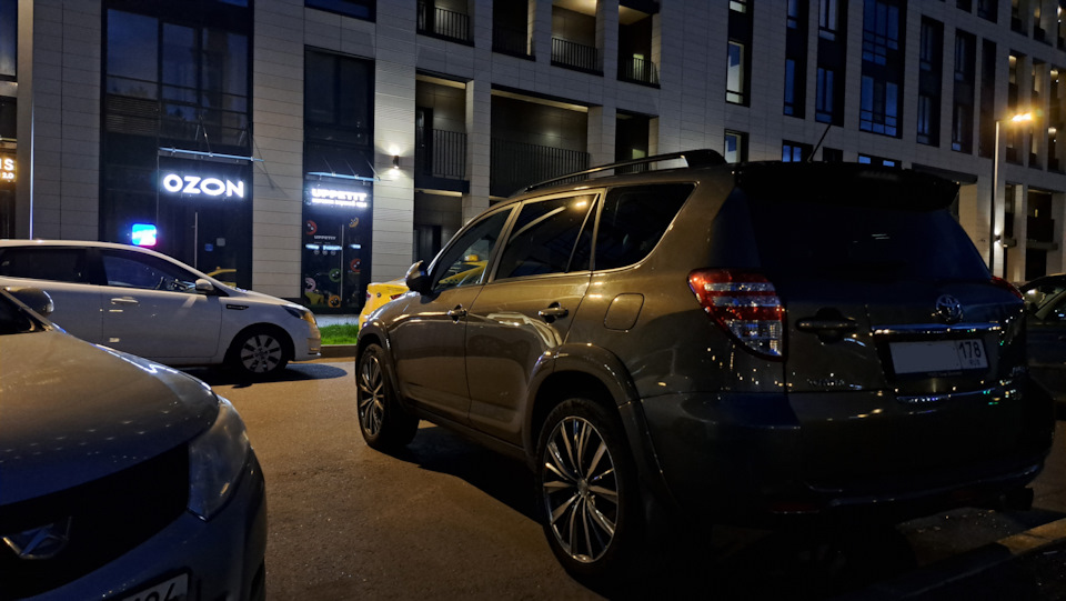 Задние тормоза — Toyota RAV4 (III), 2,4 л, 2011 года | просто так | DRIVE2