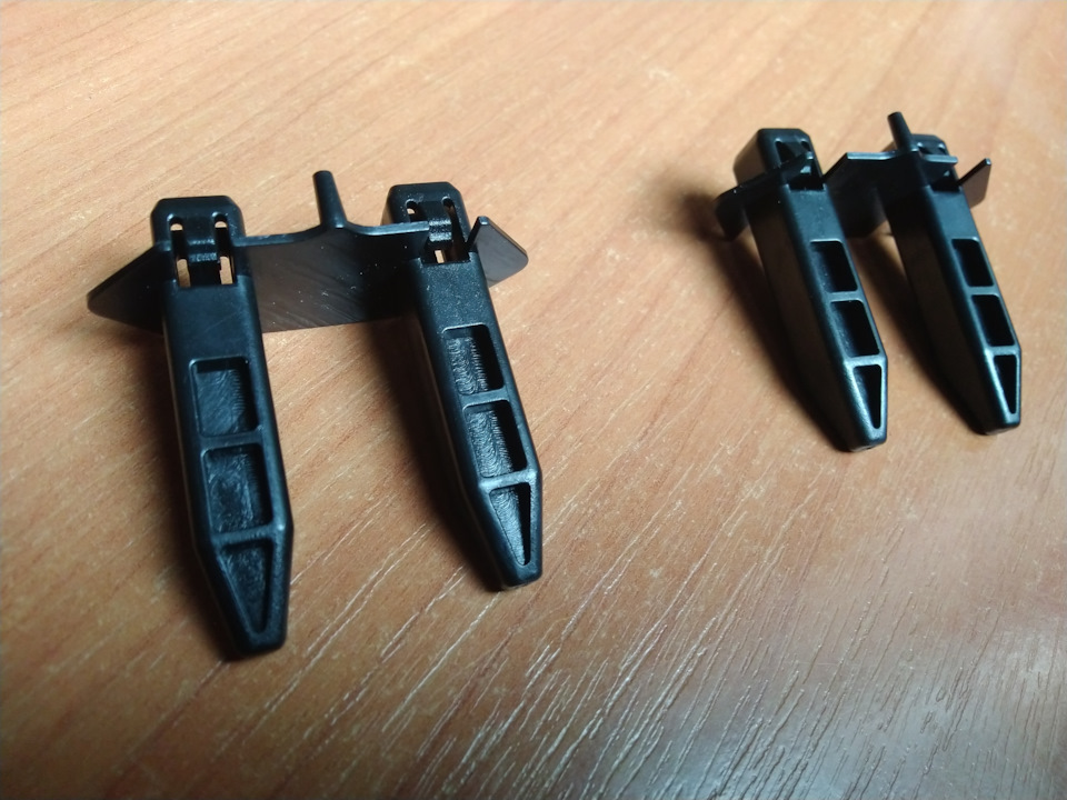 Клипсы #4. Крепление рамки переднего бампера — Toyota RAV4 (II), 2,4 л ...