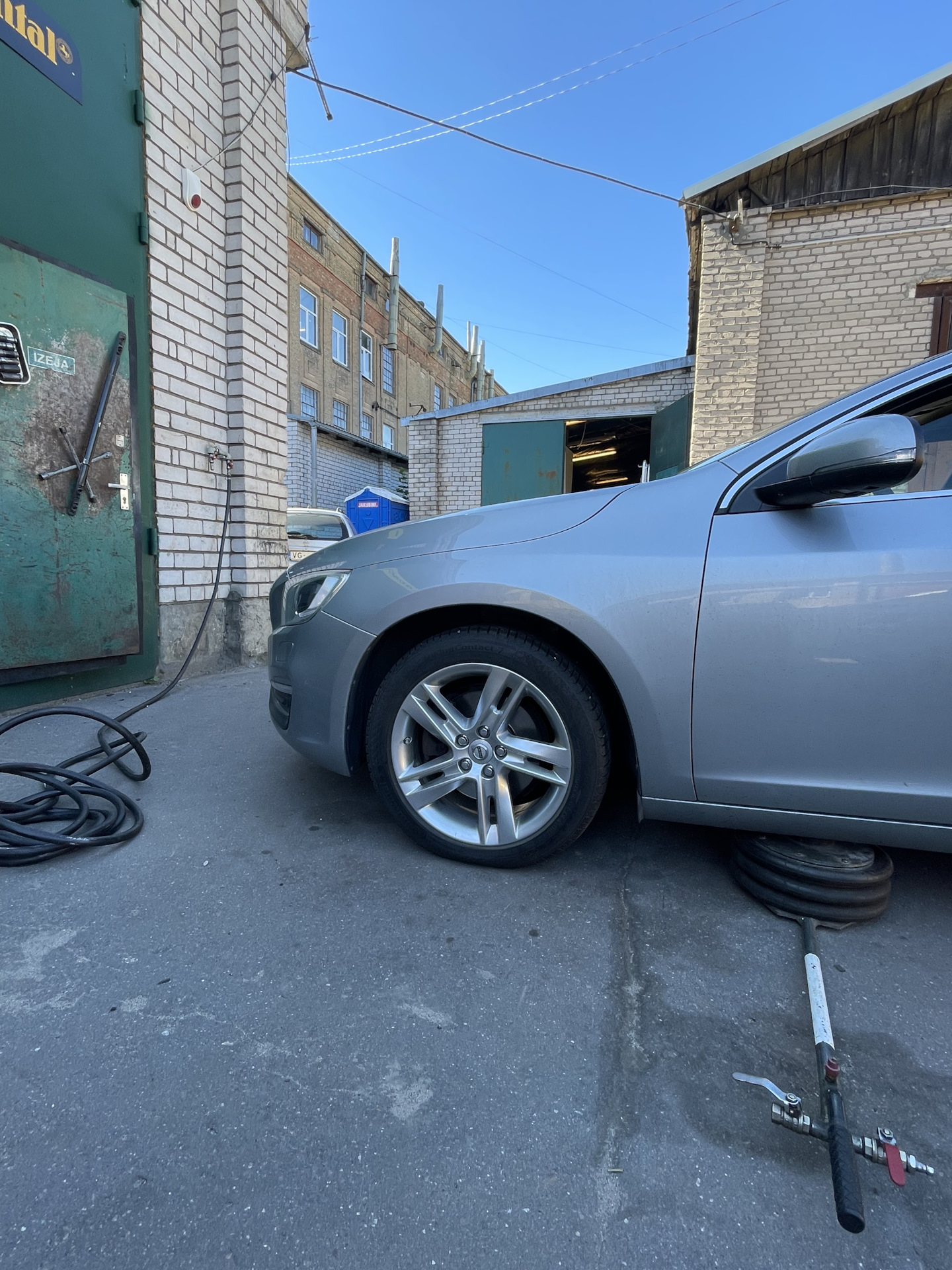 Комплект колёс на зиму — Volvo V60 (1G), 2 л, 2014 года | колёсные ...