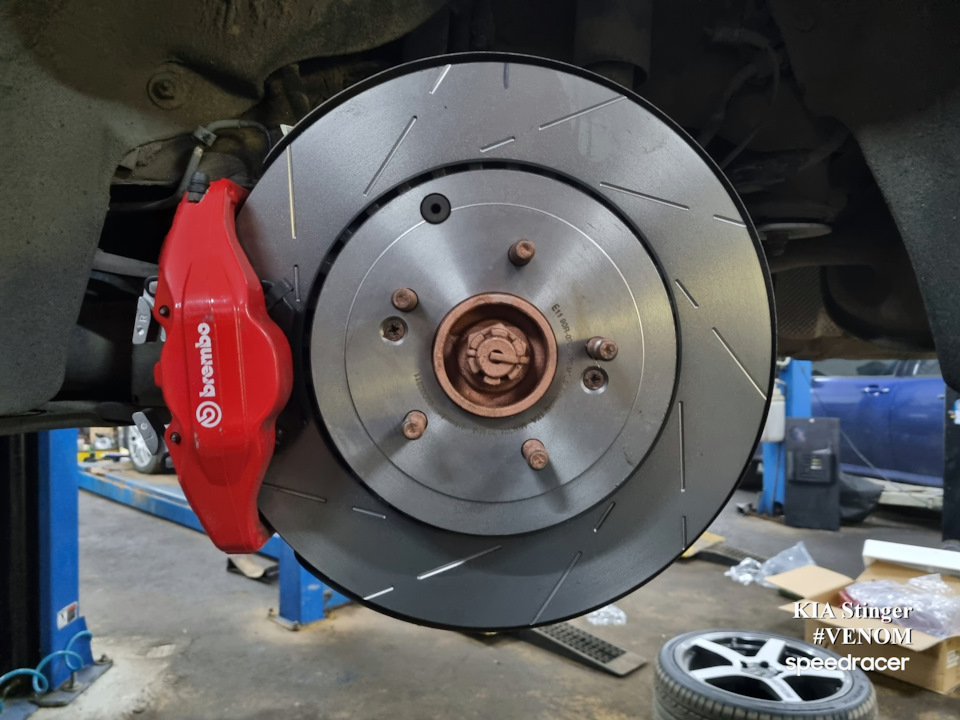 Замена задних тормозных дисков и колодок на KIA Stinger с тормозами BREMBO 3.3. Сравнение ...