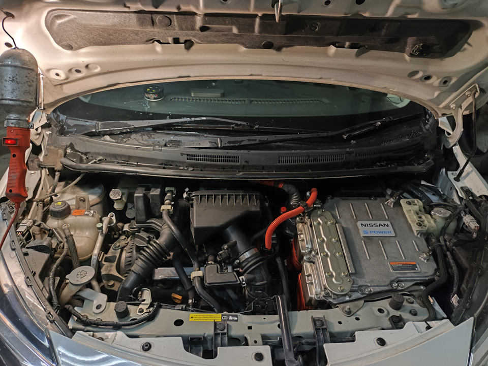 Замена масла — Nissan Note e-Power, 1,2 л, 2017 года | плановое ТО | DRIVE2