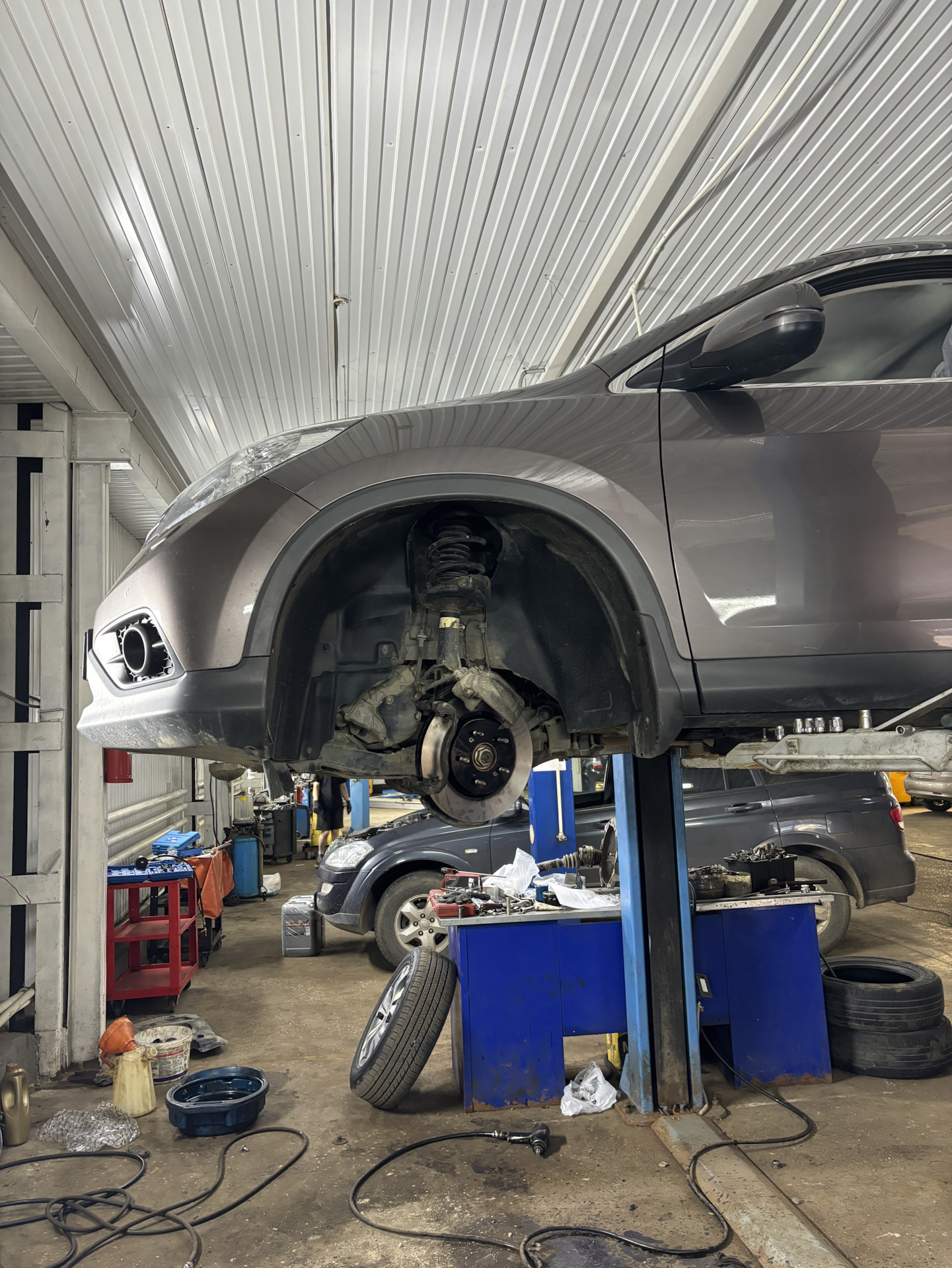 Замена тормозных колодок, передних торм.дисков, смазка направляющих ...