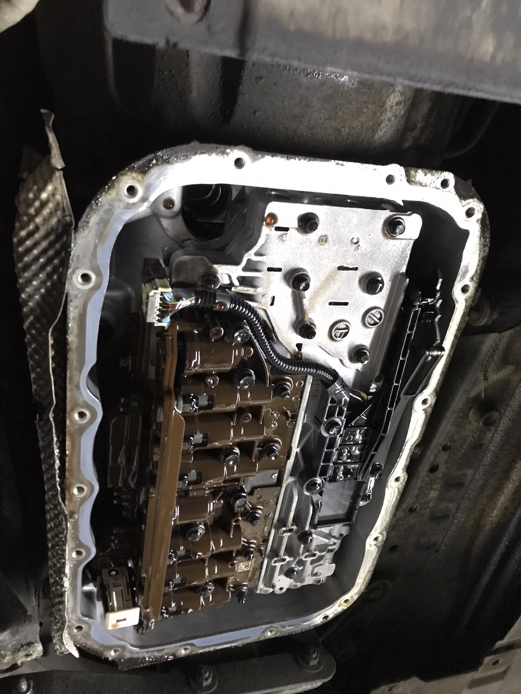 Замена масла в акпп — BMW 1 series (E81/E87), 2 л, 2007 года | плановое ...