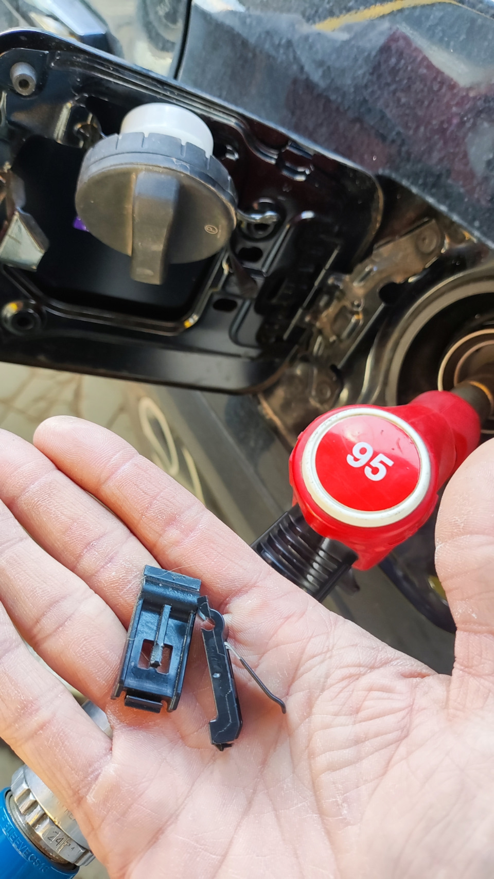 Загадка с Владивостока) — Toyota RAV4 (5G), 2 л, 2019 года | запчасти ...