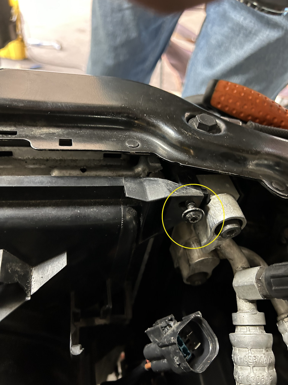 BMW e46 Замена радиатора кондиционера — BMW 3 series (E46), 2,2 л, 2001 ...