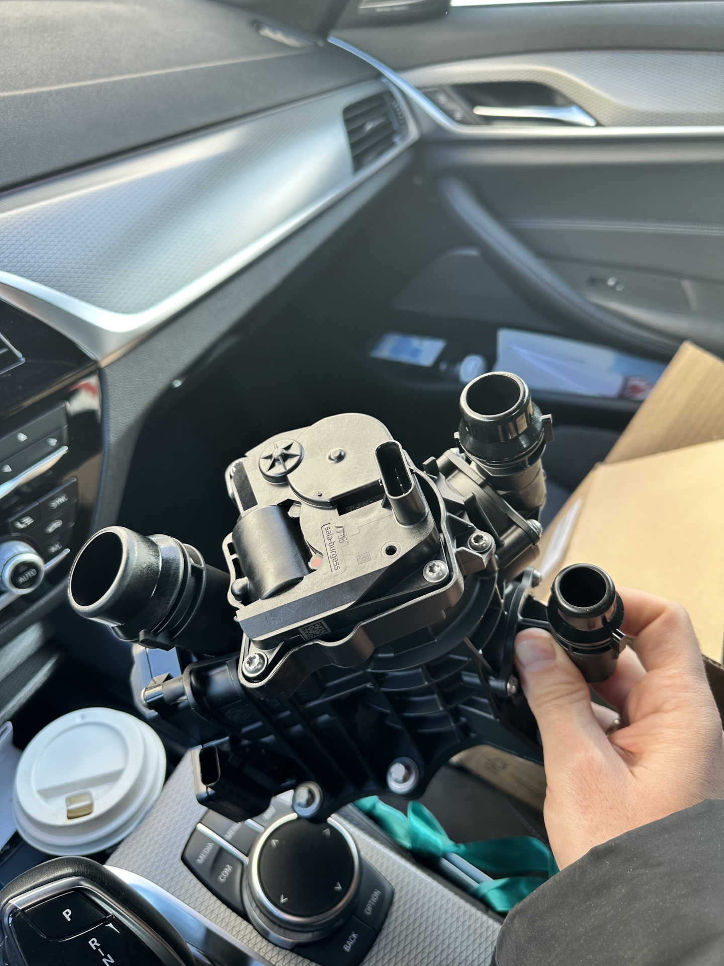 Замена термостата + ТО 87000км — BMW 5 series (G30), 2 л, 2018 года ...