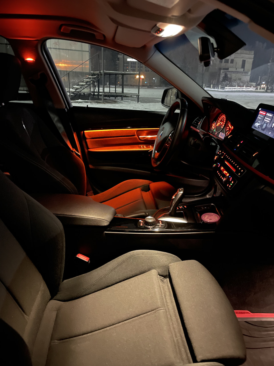 Подсветки салона — BMW 3 series (F30), 2 л, 2012 года | стайлинг | DRIVE2