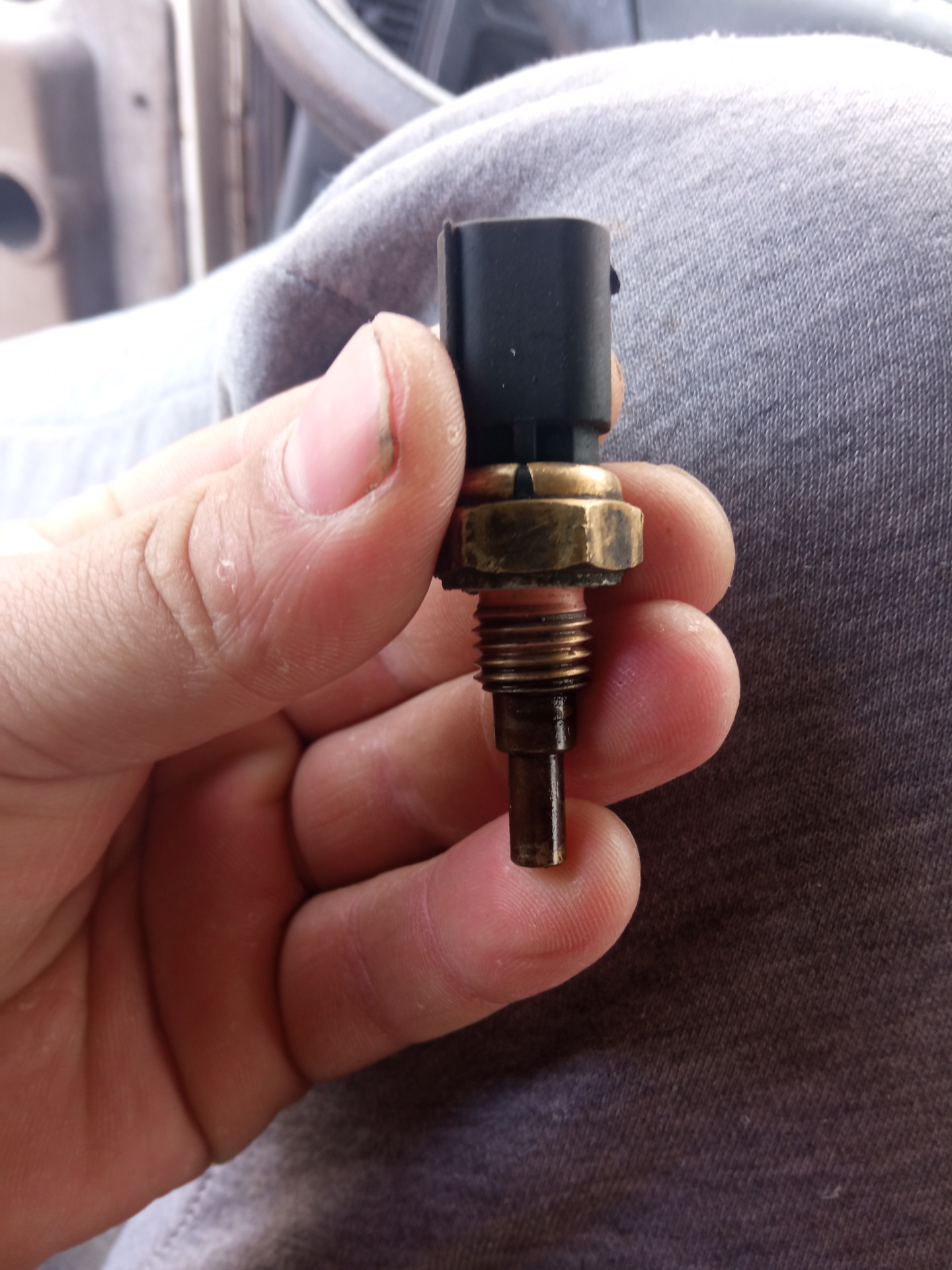 Хлопки на газу и плохая заводка на холодную. — Geely SC7, 1,8 л, 2013 ...