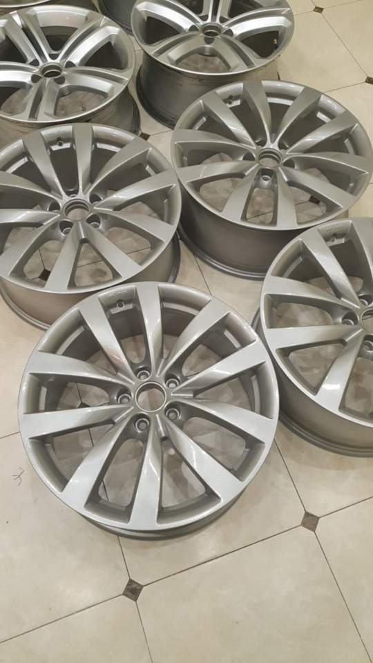 Литые диски VW 8Jx18 ET41 5x112 на Volkswagen Golf Mk6, Volkswagen ...
