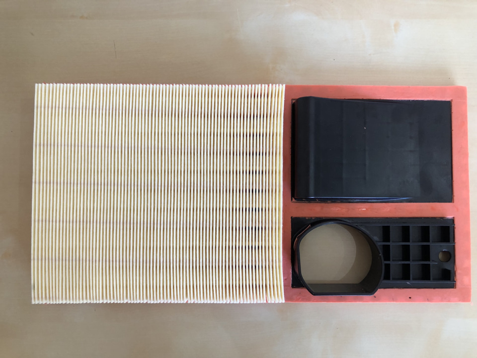 Воздушный фильтр Mann C3880 оригинал на Skoda Fabia Mk2, Skoda Rapid ...