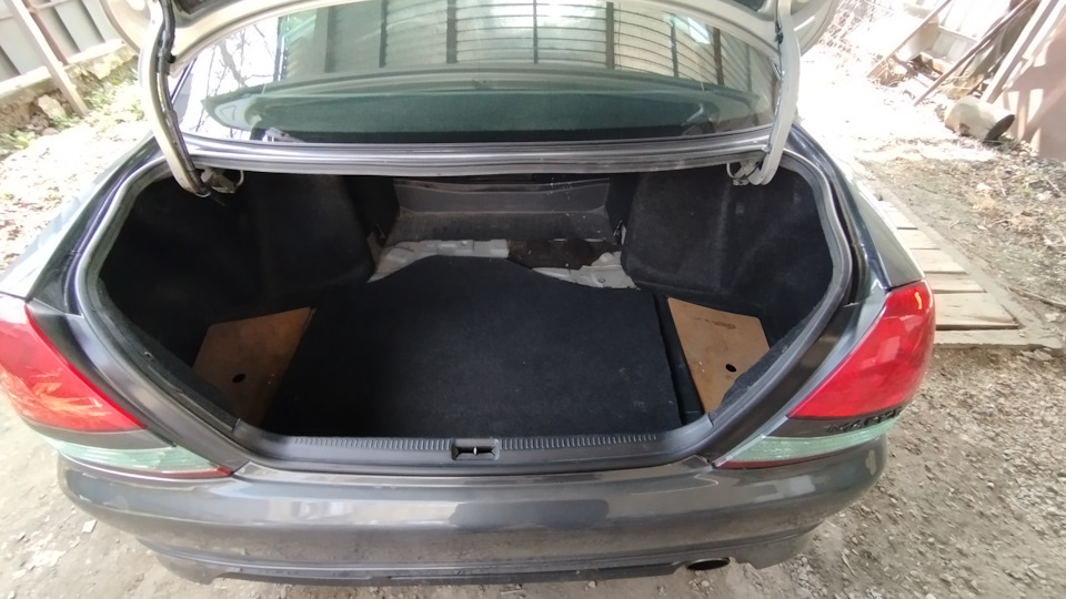 Обшивка багажника — Toyota Mark II (110), 2,5 л, 2001 года | своими ...