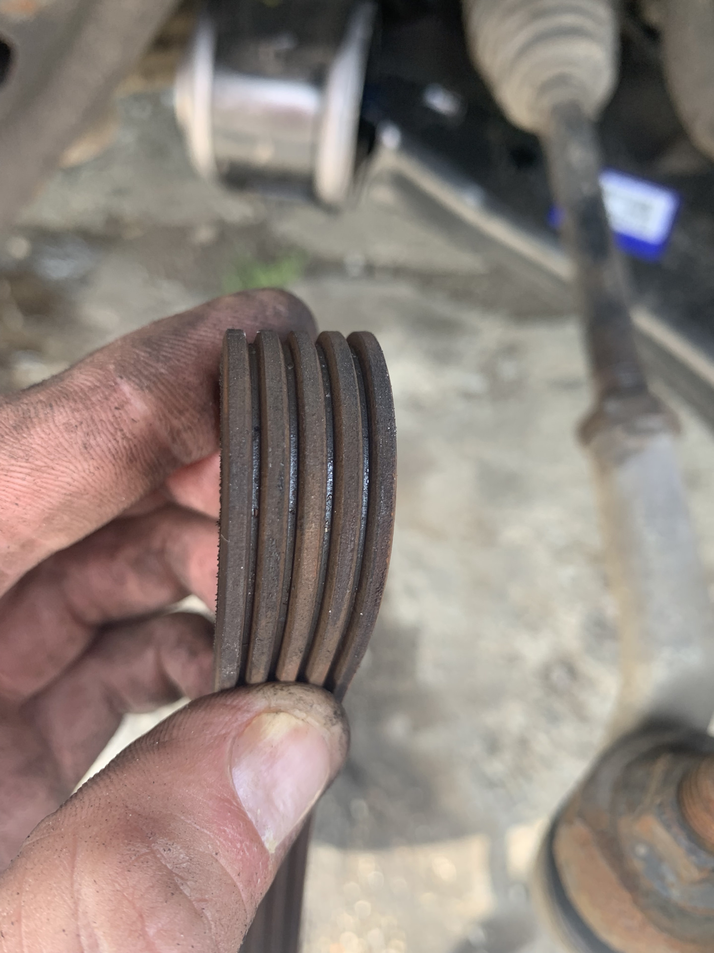 Замена приводных ремней — Volvo XC70 III, 2,4 л, 2008 года | своими ...