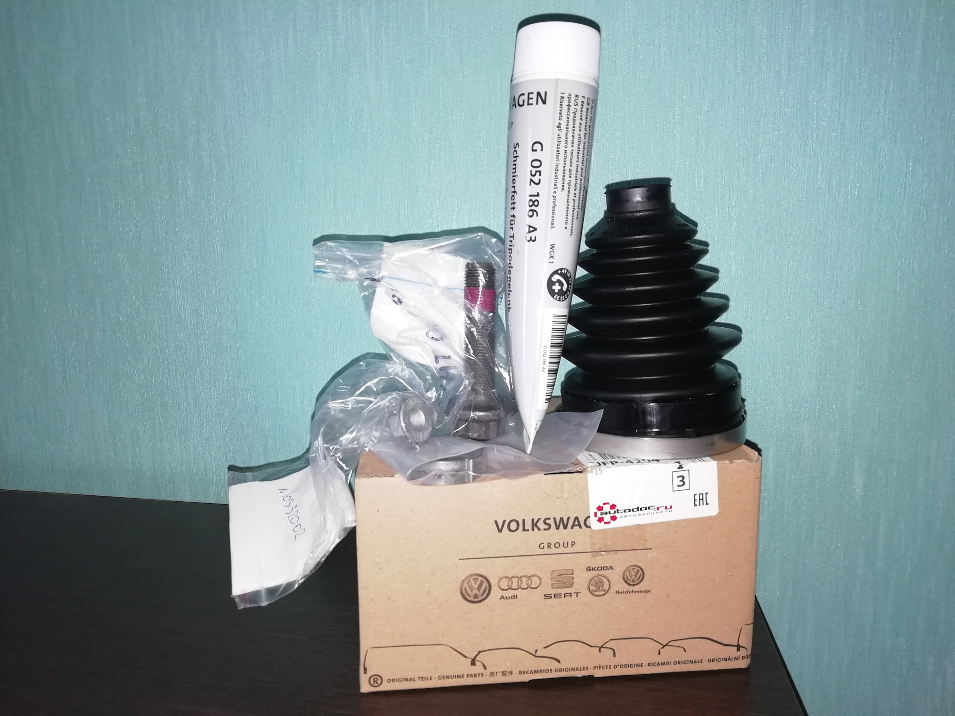 Правый пыльник шруса — Skoda Octavia A5 Mk2, 1,6 л, 2013 года ...