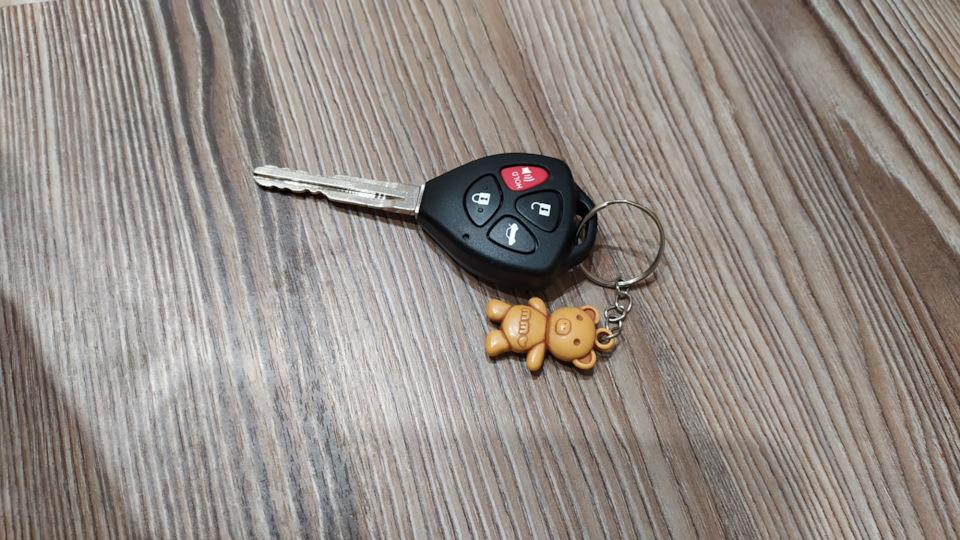 Второй ключ с Алика — Pontiac Vibe (1G), 1,8 л, 2002 года | аксессуары ...