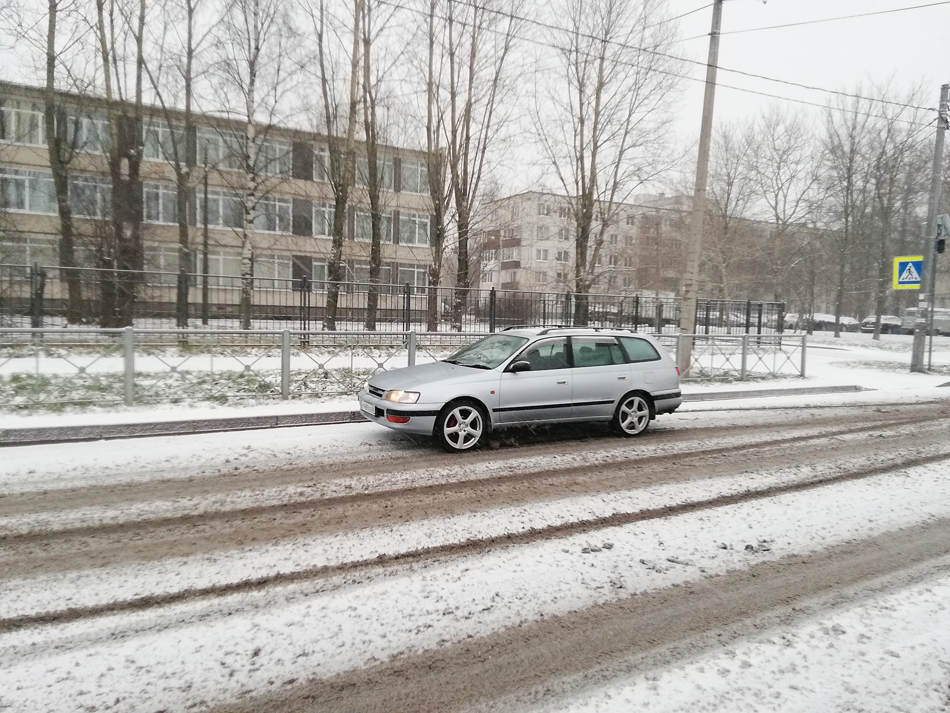 Переобул на 215/40 R18. — Toyota Caldina (190), 2 л, 1997 года ...