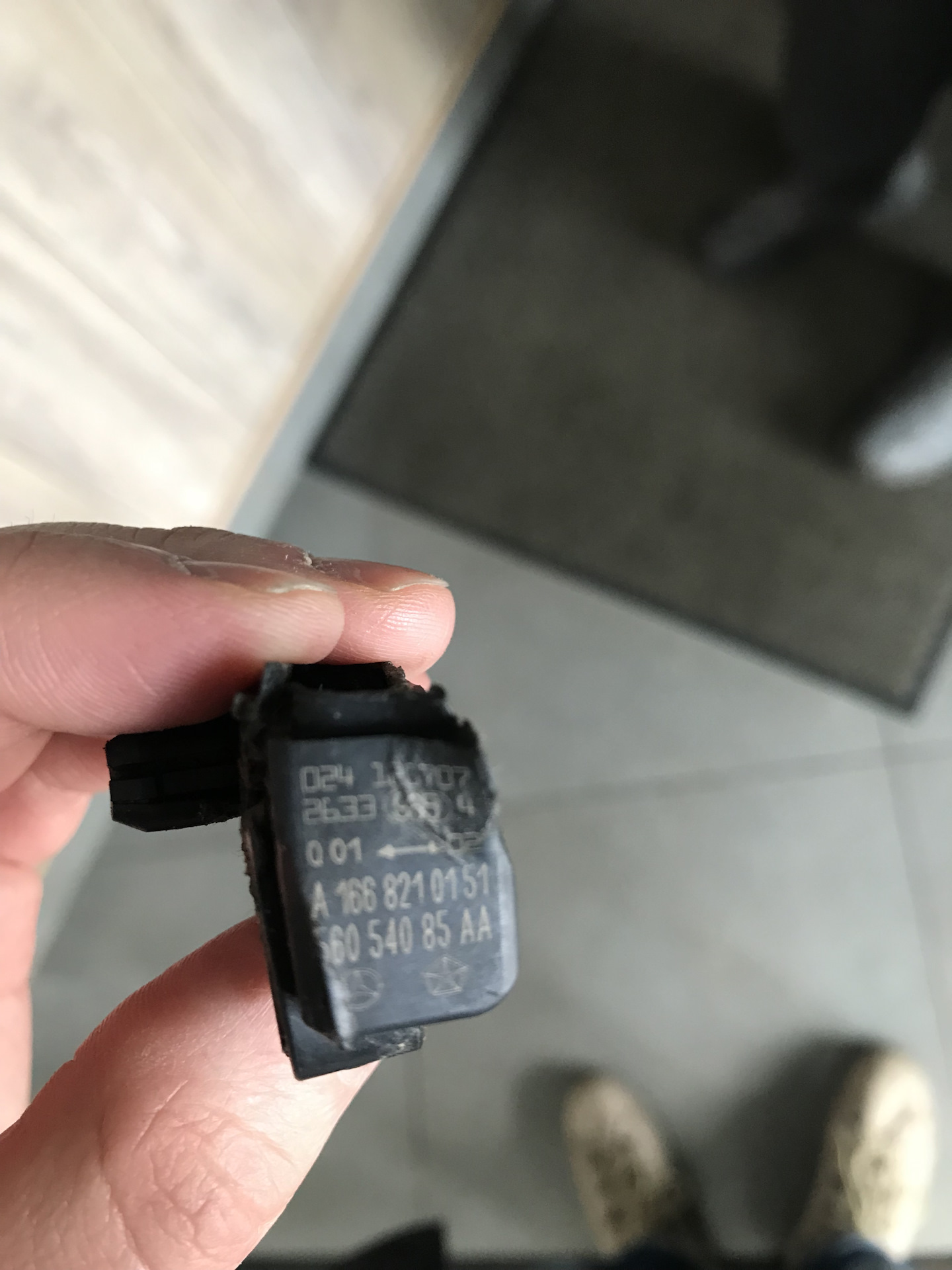 Замена резервного АКБ и датчика ускорения — Mercedes-Benz B-Class (W246 ...