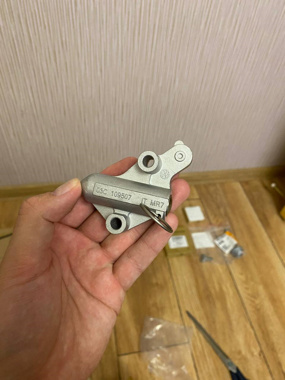 03C109507 Натяжитель цепи VAG | Запчасти на DRIVE2