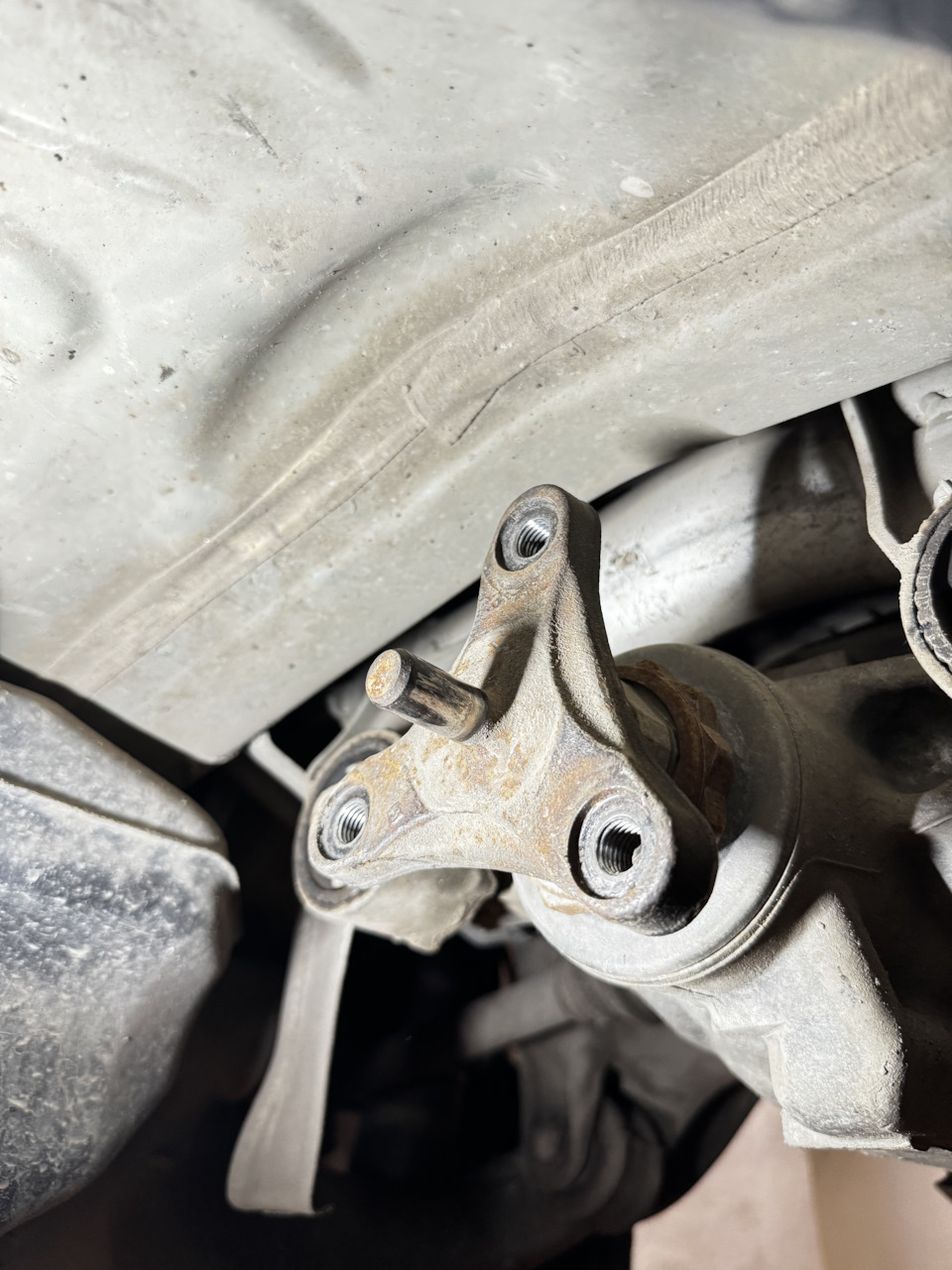 Сменил кардан, фланец, и ТО — BMW 5 series Gran Turismo (F07), 3 л ...