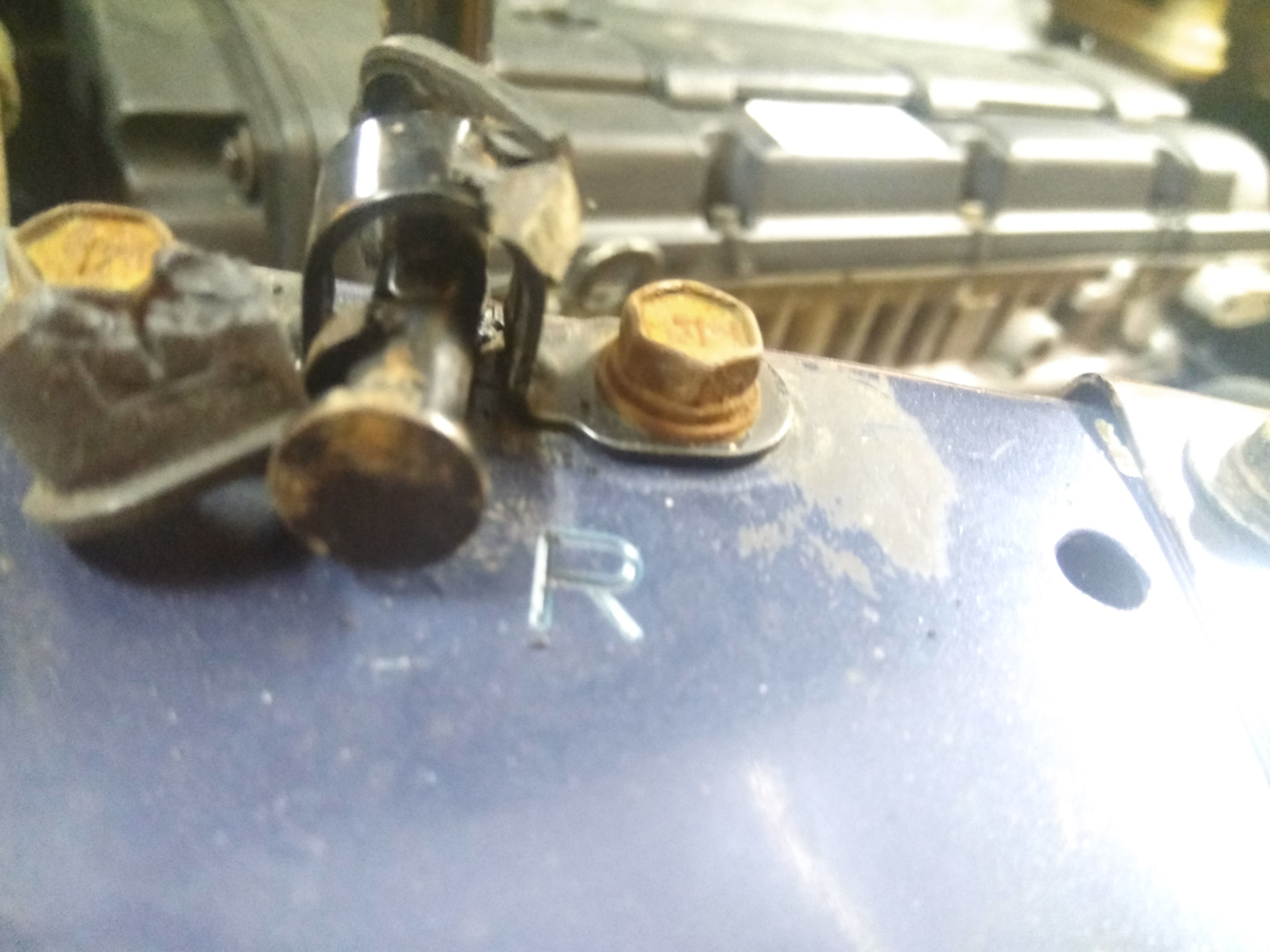 ReLoading 41%. Holder — Hood Stay Rod Mtg — Hyundai Matrix, 1,8 л, 2008 ...