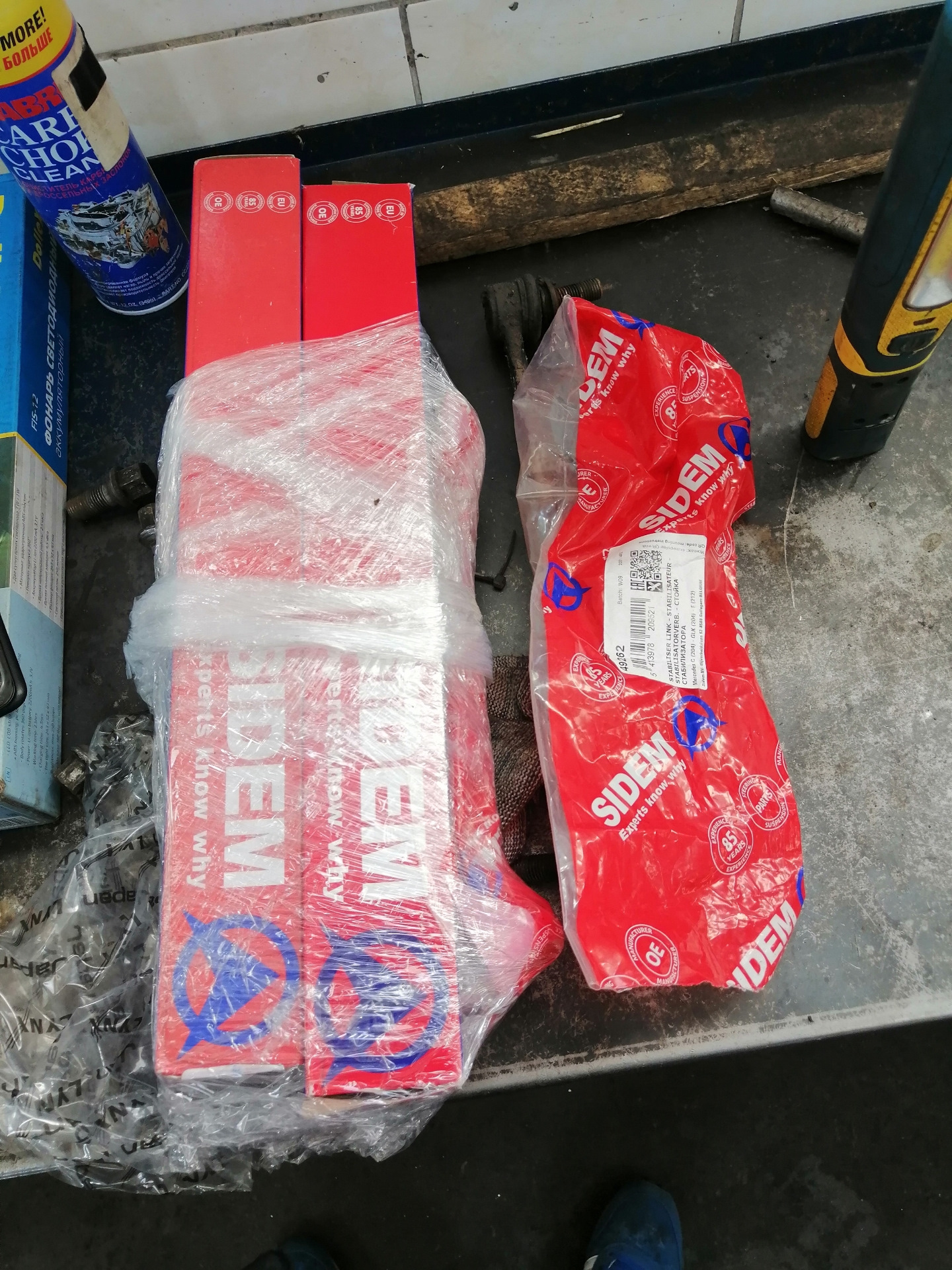 Замена стойки стабилизатора — Mercedes-Benz C-Class (W204), 1,8 л, 2010 ...