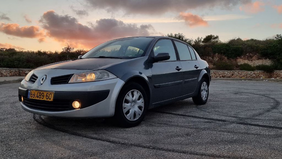 Глохнет на холостых на горячую — Renault Megane II, 1,6 л, 2007 года ...