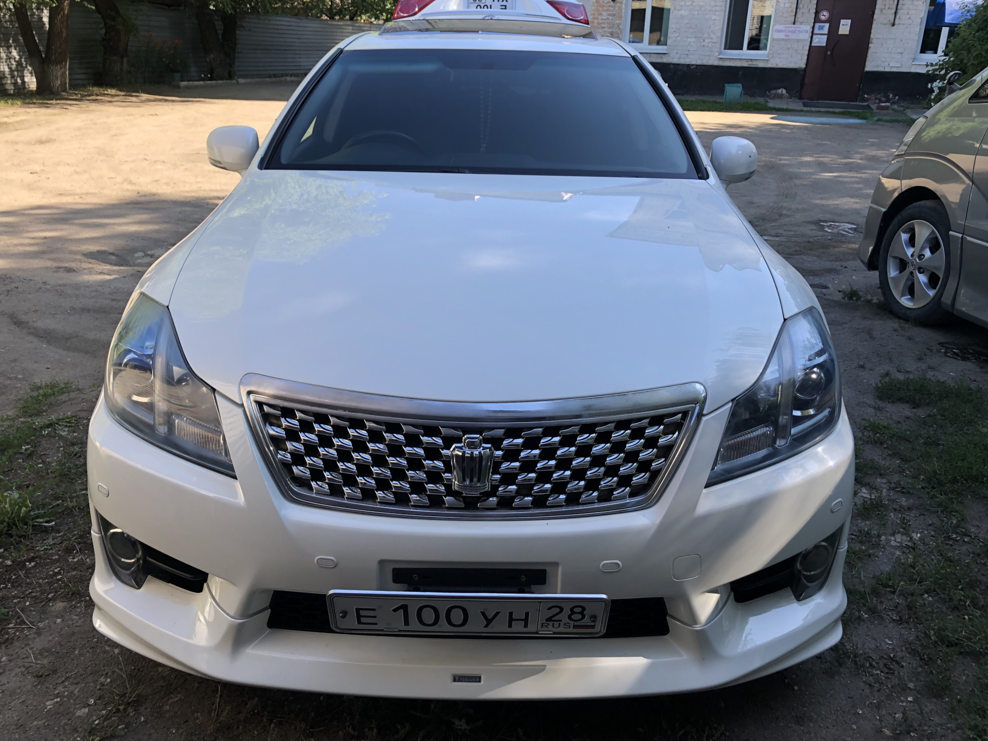 Эксперименты с решёткой #️⃣ — Toyota Crown (S200), 2,5 л, 2010 года ...