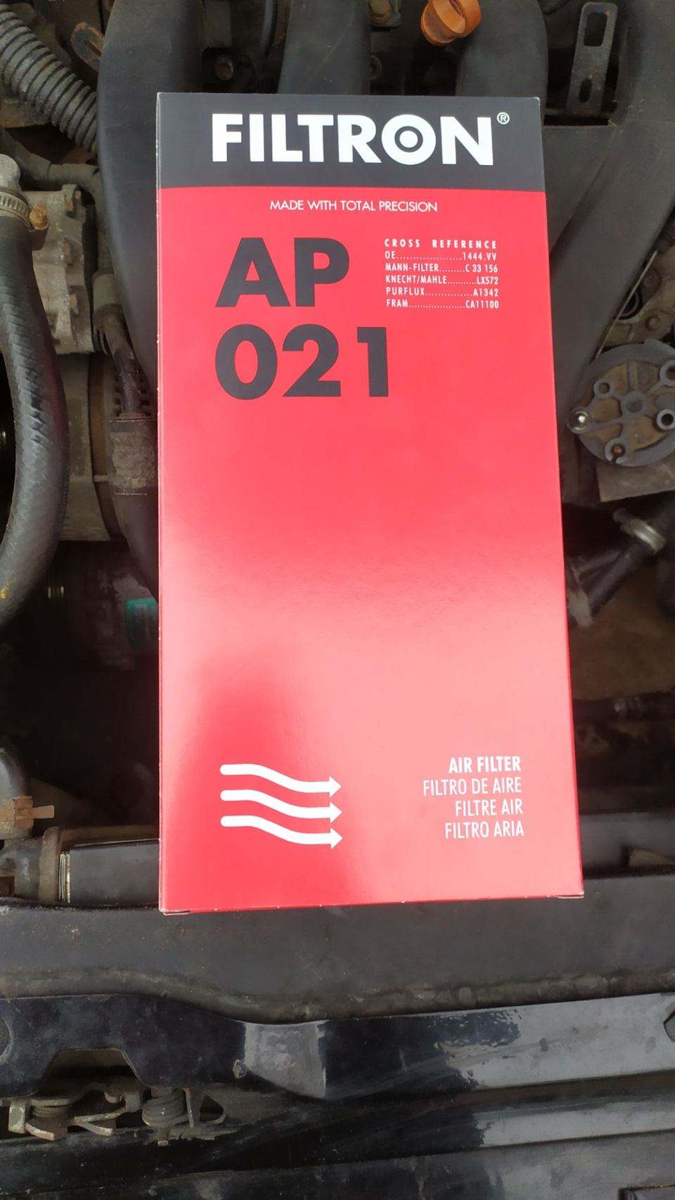 1444VV Фильтр воздушный Ulysse, Scudo, PSA 405,406,607,806, Expert ...