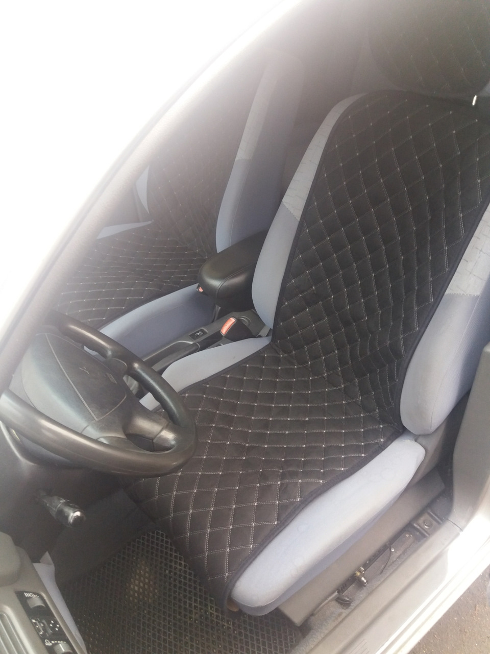 Накидки на передние сиденья — Mitsubishi Space Star, 1,6 л, 2002 года ...