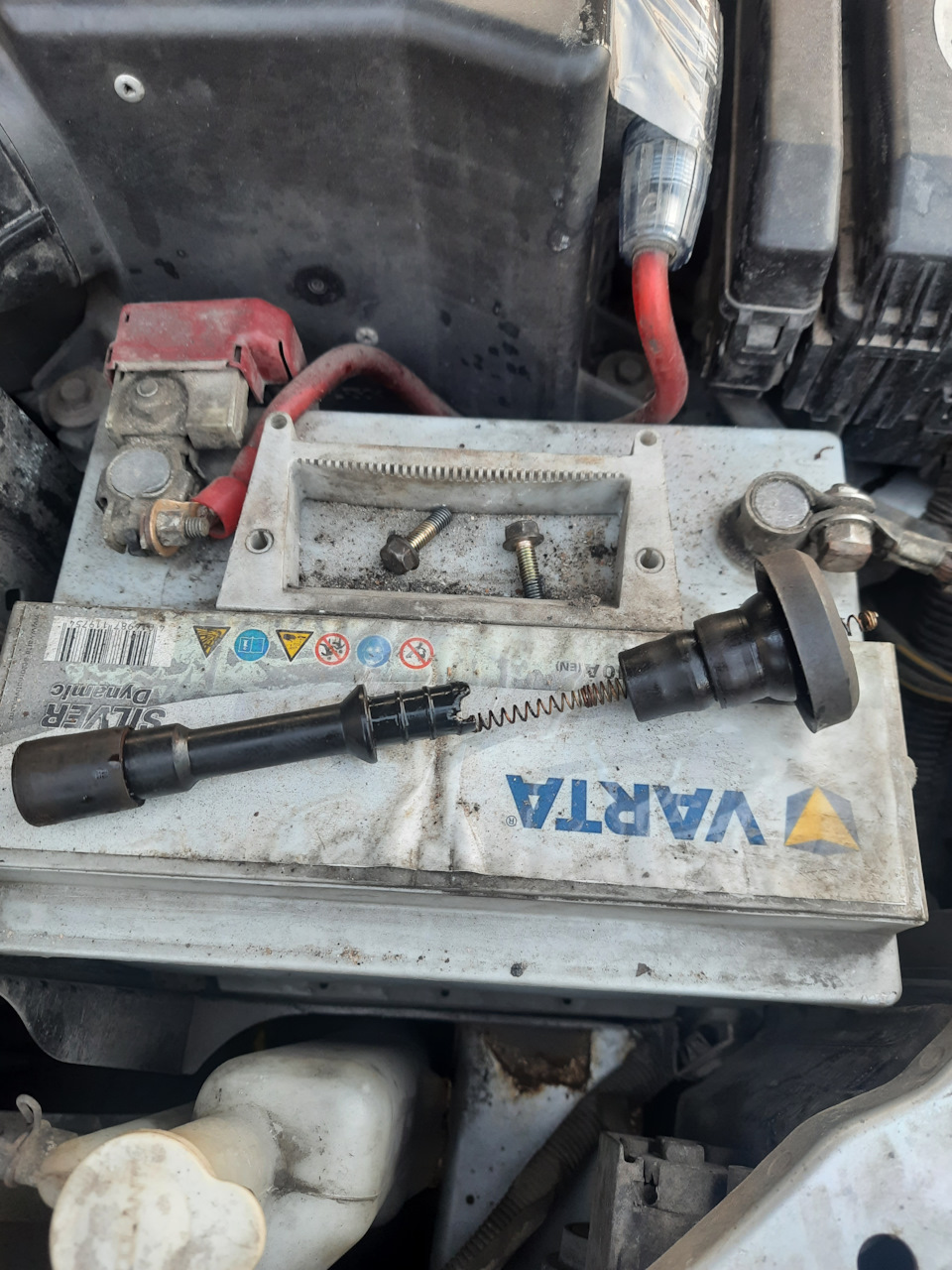 Сломался наконечник катушки зажигания — Mitsubishi Lancer IX, 1,6 л ...