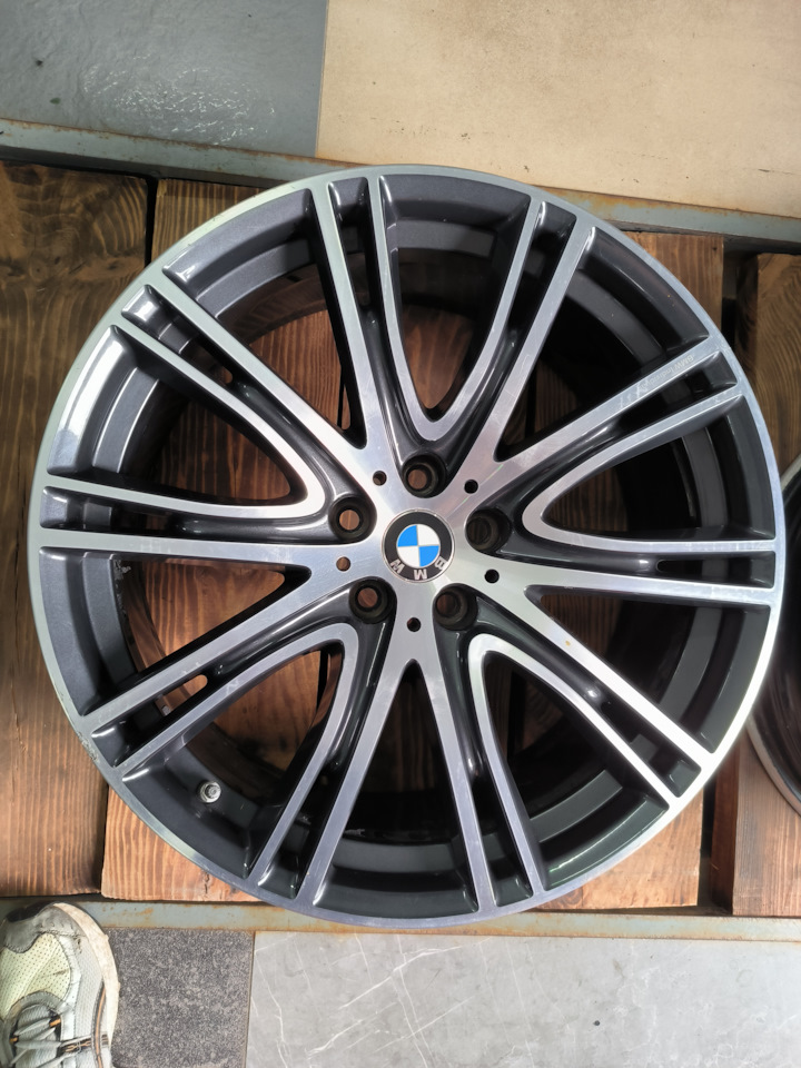 Литые диски Bmw 8Jx20 ET30 5x112 на BMW 5 series (G30), BMW 5 series ...