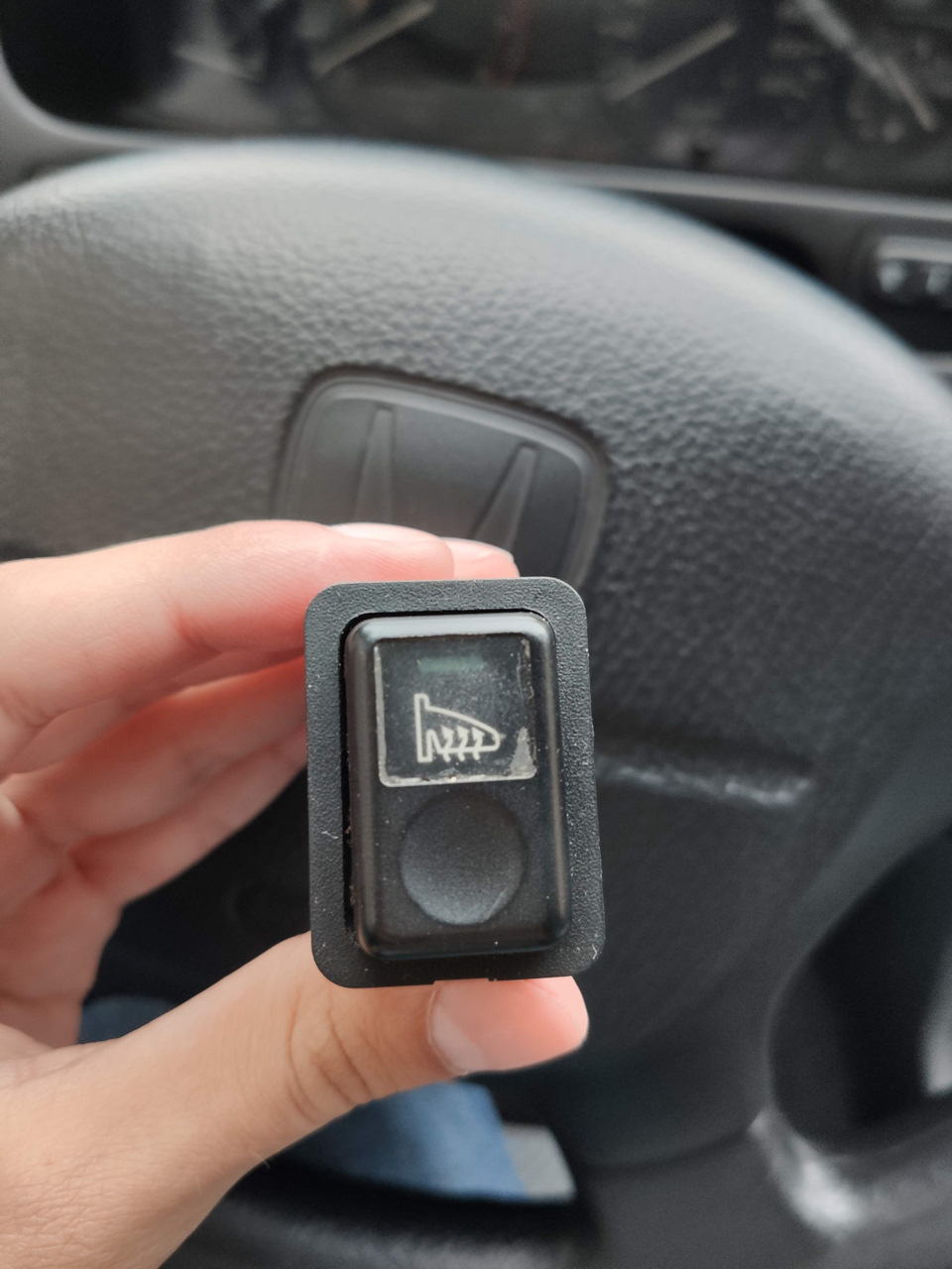 84. OEM кнопка подогрева зеркал — Honda Civic Fastback (5G), 1,5 л ...